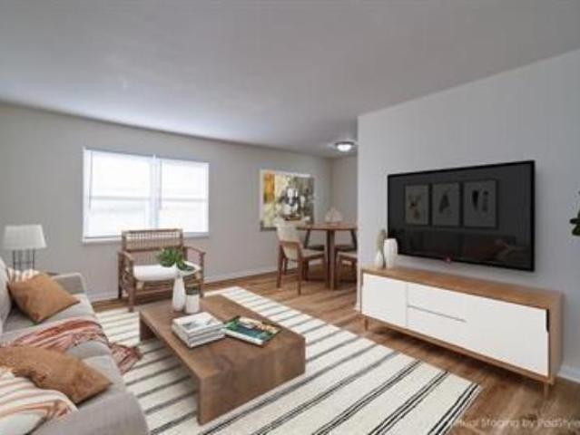 2 Br, 1 bath, Other 18 Dean Place