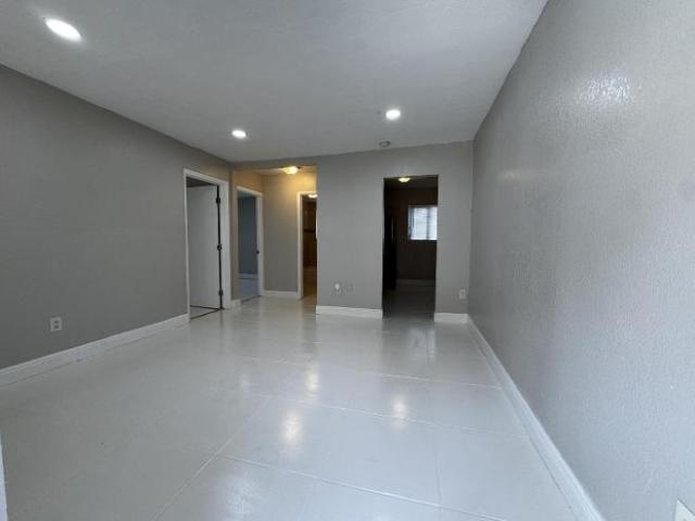 2 Br, 1 bath, Other 1940 Washington Avenue