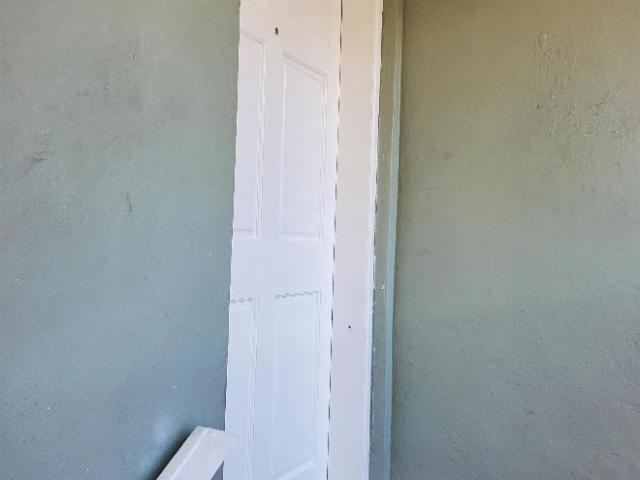 2 Br, 1 bath, Apartment 1994 Southwest 17th Court