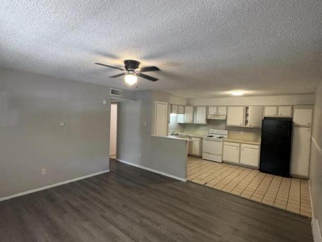 2 Br, 1 bath, Other 201 Beeler Street
