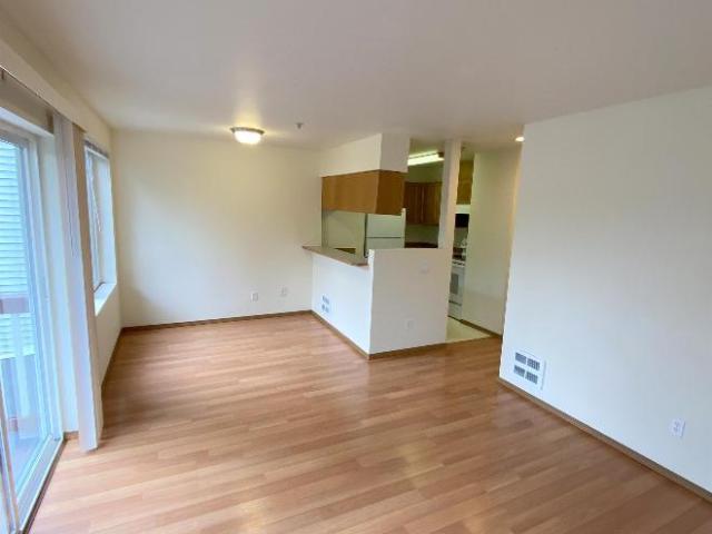2 Br, 1 bath, Other 2021 NW 59th St