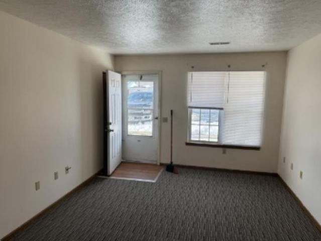 2 Br, 1 bath, Other 2066 Bradley Court