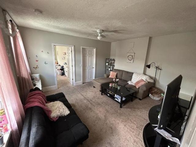 2 Br, 1 bath, Apartment 2333 West Clifton Avenue