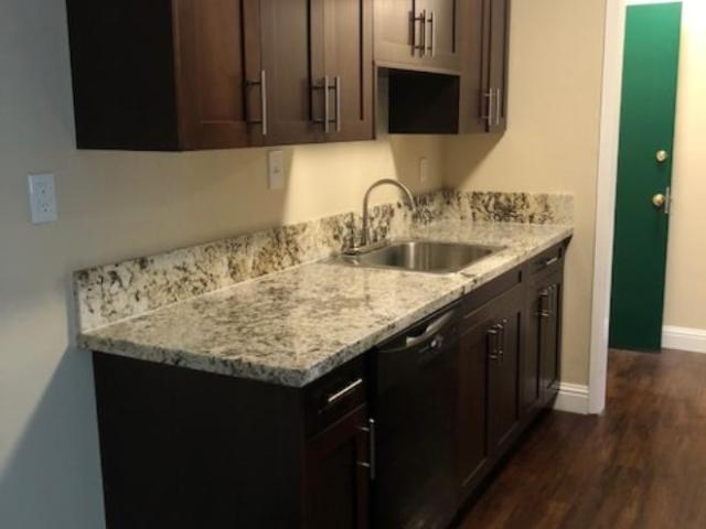 2 Br, 1 bath, Other 2637 Regent St