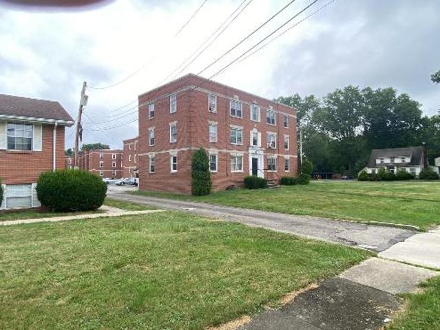2 Br, 1 bath, Apartment 2633 South Street