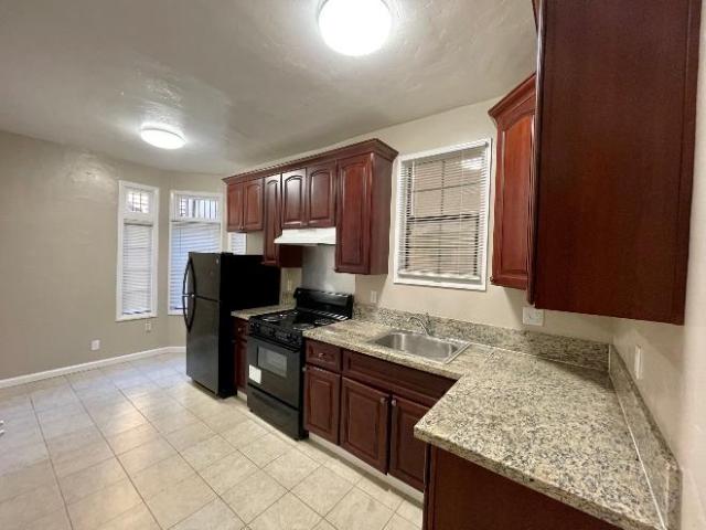 2 Br, 1 bath, Other 2747 Haste Street