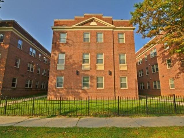 2 Br, 1 bath, Apartment 2906 10 Reisterstown Road