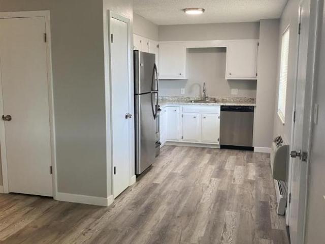 2 Br, 1 bath, Other 2907 State Farm Road