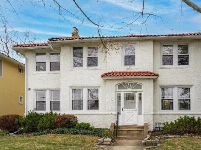 2 Br, 1 bath, Apartment 292 North Wycombe Avenue