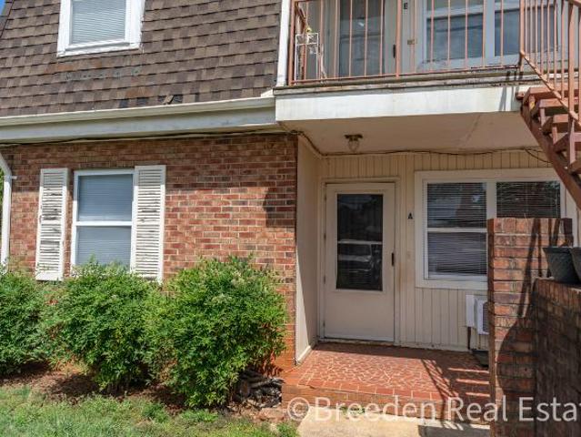 2 Br, 1 bath, Other 305 Park Ave