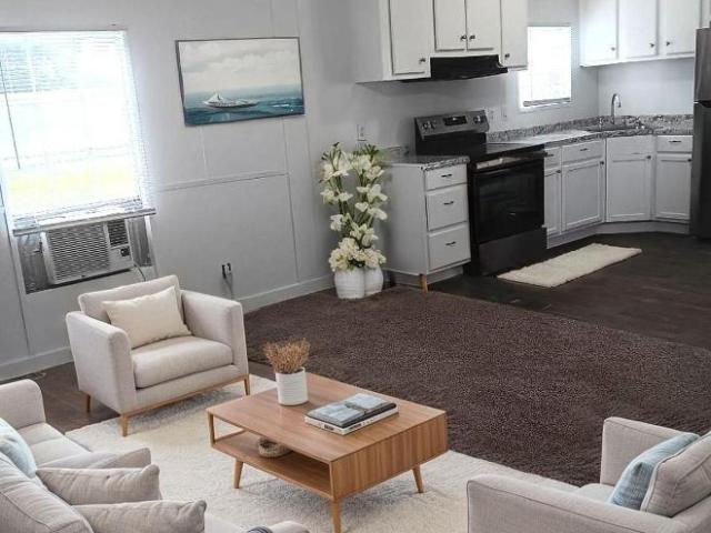 2 Br, 1 bath, Other 3230 S Loop 1604 East