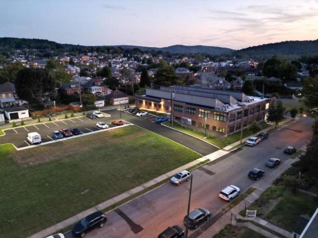 2 Br, 1 bath, Apartment 330 North Wyomissing Avenue