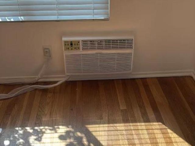 2 Br, 1 bath, Other 3355 Manning Avenue