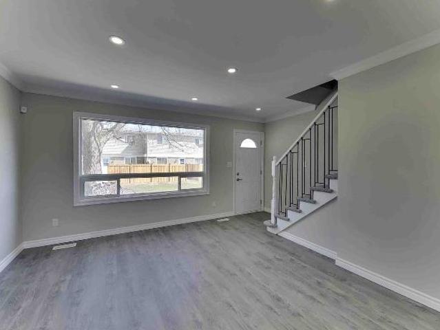 2 Br, 1 bath, Other 351 Murray Street