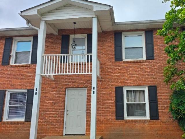 2 Br, 1 bath, Other 3620 Clemmons Rd