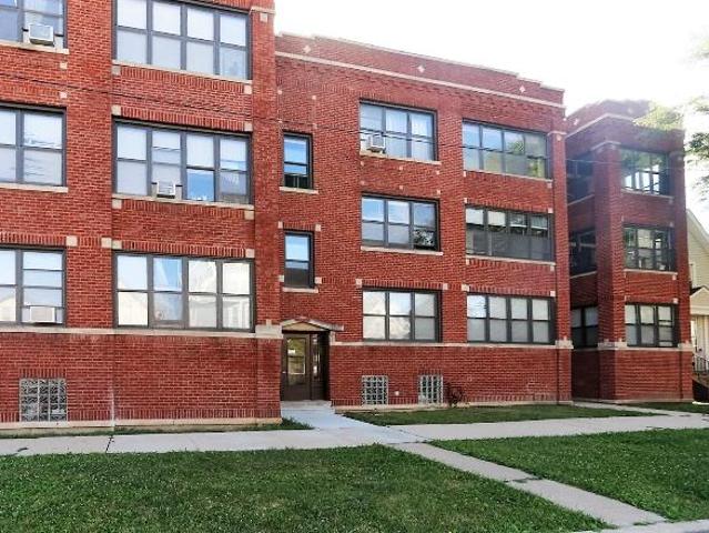 2 Br, 1 bath, Apartment 3823 N Drake