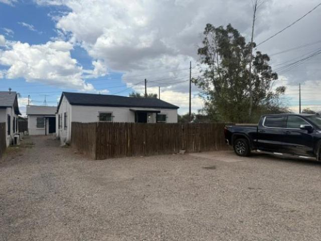 2 Br, 1 bath, Apartment 3837 East Technical Drive