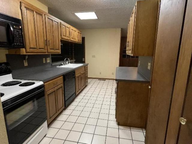 2 Br, 1 bath, Apartment 3982 Cr 1675