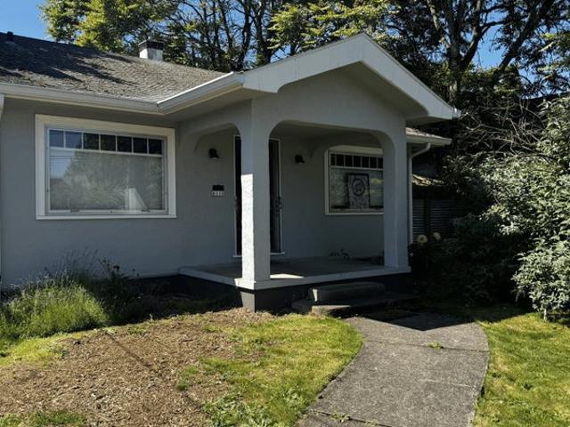 2 BR 1 bath_Private Basement Suite Area in SE Por