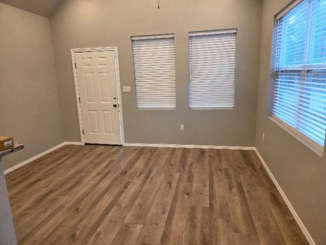2 Br, 1 bath, Single Family Available Property