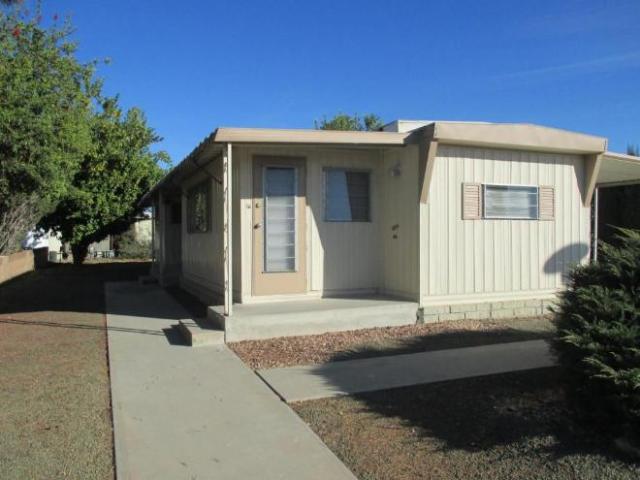 2 Br, 1 bath, Single Family Home 1074 W Johnston Ave