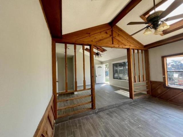2 Br, 1 bath, Single Family Home 1009 Longley St