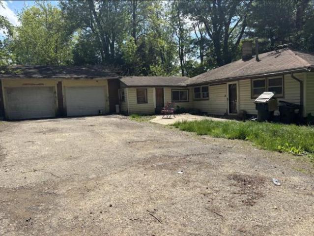 2 Br, 1 bath, Single Family Home 1304 Cole Ave SE