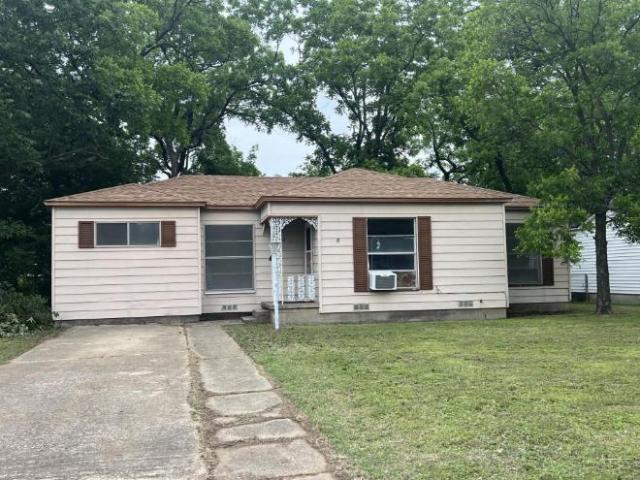 2 Br, 1 bath, Single Family Home 1311 W Day St