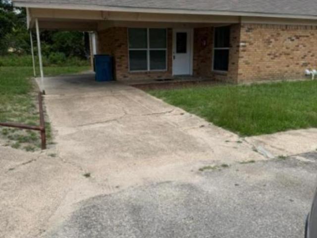 2 Br, 1 bath, Single Family Home 14560 Tucker St