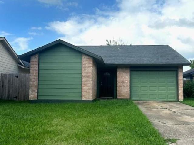 2 Br, 1 bath, Single Family Home 17712 Northhagen