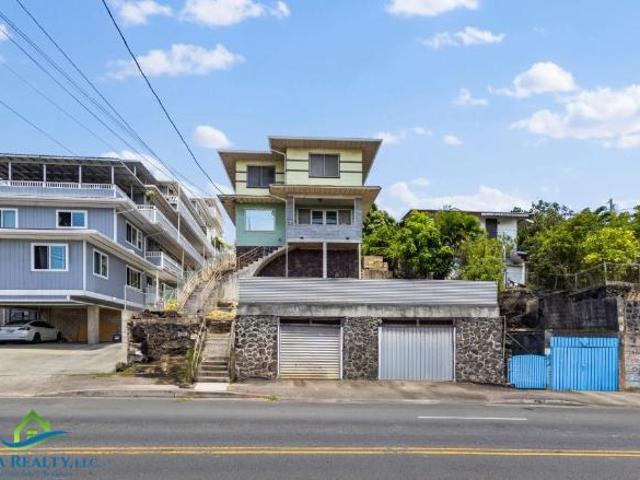 2 Br, 1 bath, Single Family Home 1905 Kalihi St