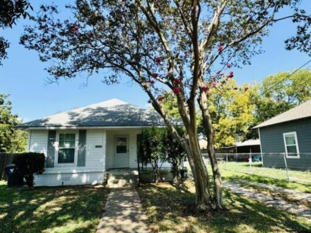 2 Br, 1 bath, Single Family Home 1909 Ross Ave