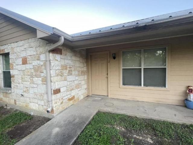 2 Br, 1 bath, Single Family Home 200 West Ave F