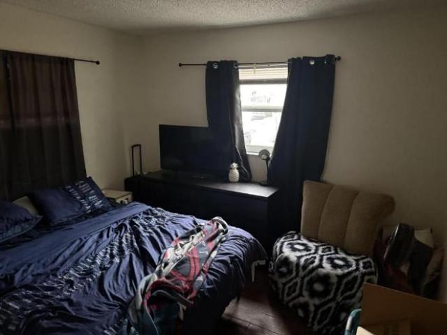 2 Br, 1 bath, Single Family Home 2345 19th Ave Sw
