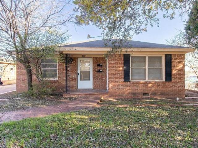 2 Br, 1 bath, Single Family Home 3206 9th St