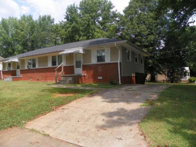 2 Br, 1 bath, Single Family Home 3401 Martin Ave