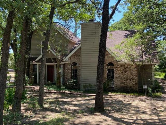 2 Br, 1 bath, Single Family Home 3412 Timberline Dr