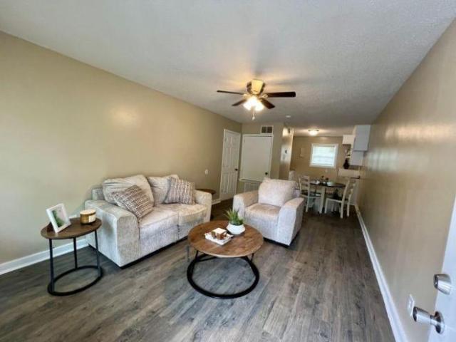 2 Br, 1 bath, Single Family Home 3811 Mosley Ave