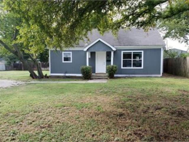 2 Br, 1 bath, Single Family Home 502 E Main St