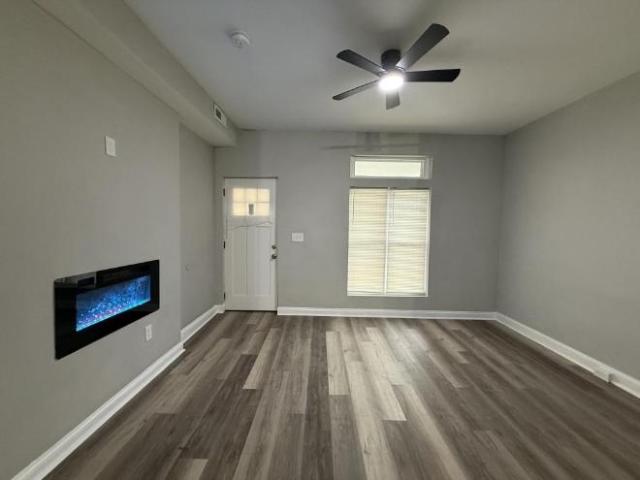 2 Br, 1 bath, Single Family Home 5340 Maple Ave