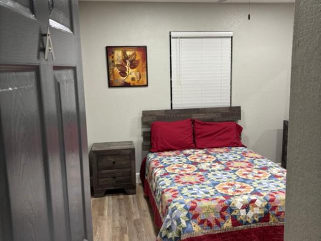 2 Br, 1 bath, Single Family 143 Echols St