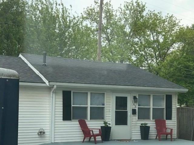 2 Br, 1 bath, Single Family 143 S Wesley