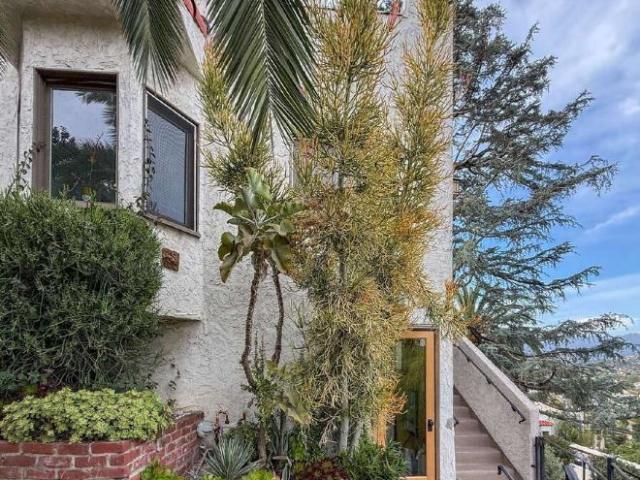2 Br, 1 bath, Single Family 1401 Dartmouth Drive