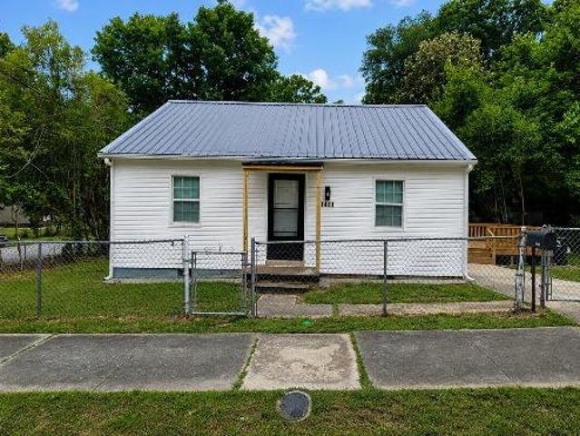 2 Br, 1 bath, Single Family 1401 Oak St