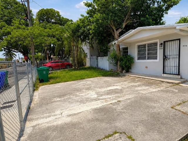 2 Br, 1 bath, Single Family 1404 NW 60th St