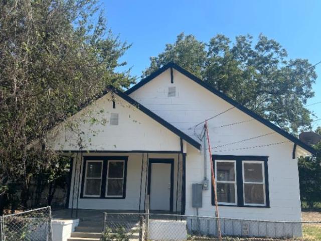 2 Br, 1 bath, Single Family 1412 Burleson