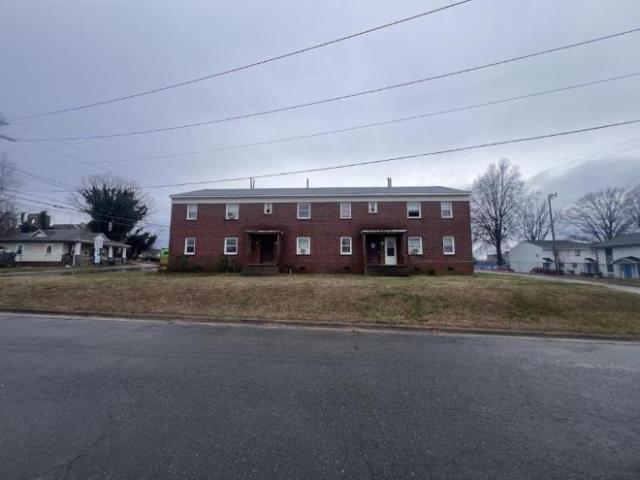 2 Br, 1 bath, Single Family 1415 E Fifth St