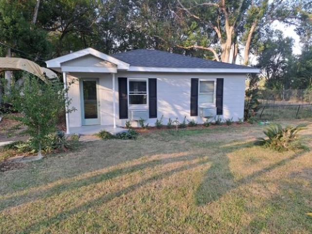 2 Br, 1 bath, Single Family 1426 Pepper Drive