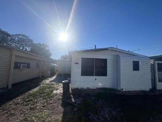 2 Br, 1 bath, Single Family 1445 W Walker St