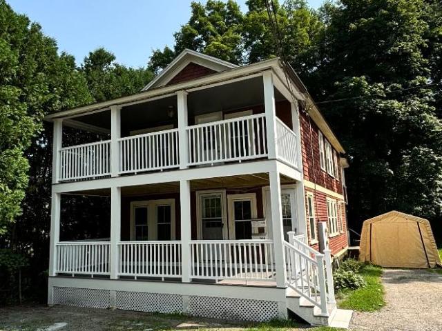 2 Br, 1 bath, Single Family 14 Graves Street